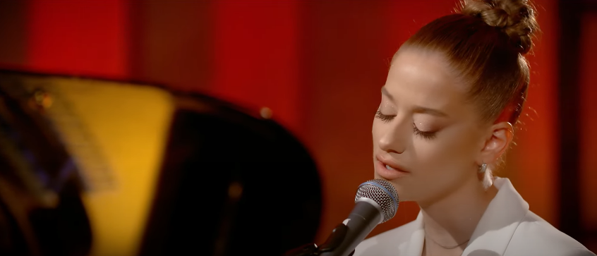 Georgia: Iru delivers an acoustic version of her ESC 2023 entry 'Echo'